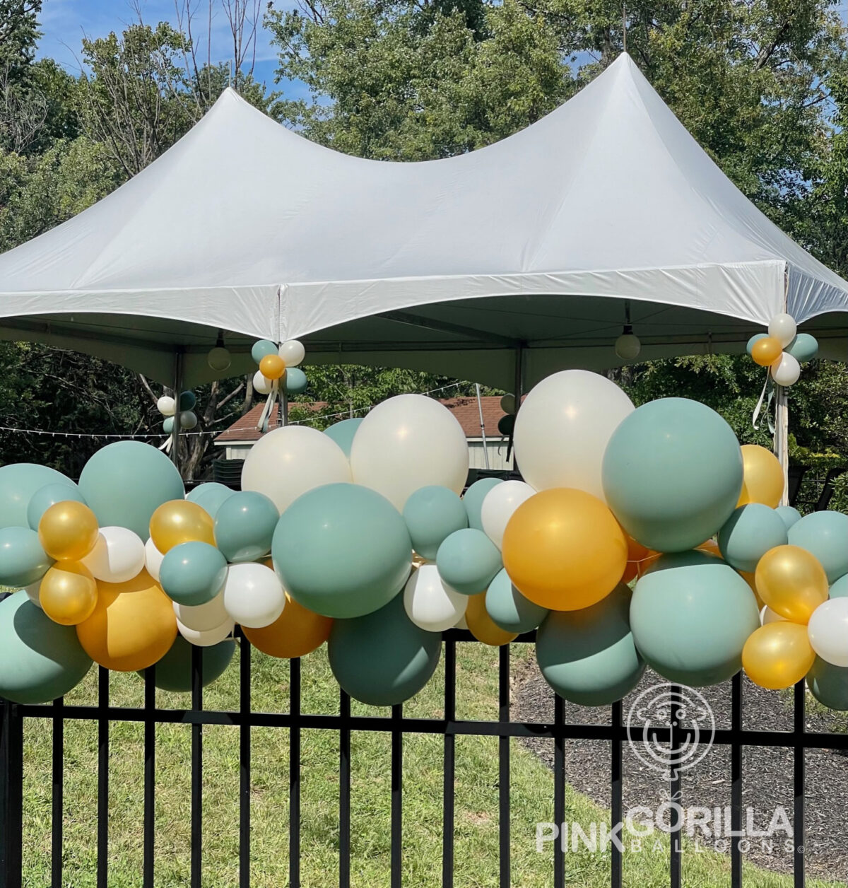 Arches and Garlands - Pink Gorilla Balloons